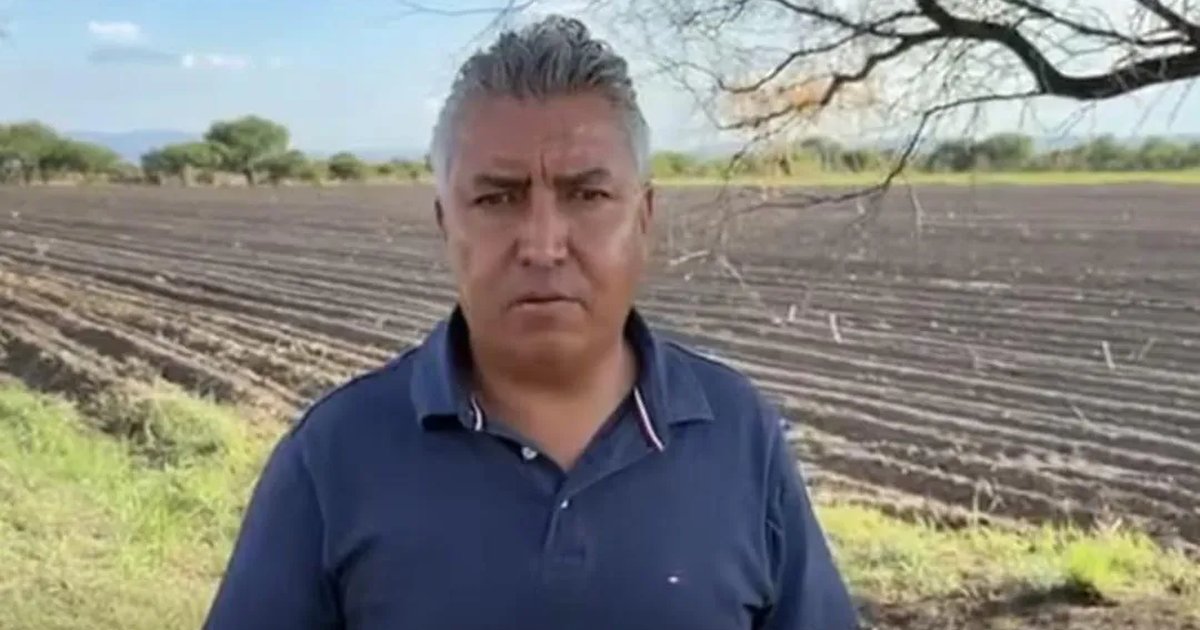 Captan a edil de Morena bebiendo en Palacio Municipal de Villanueva ...